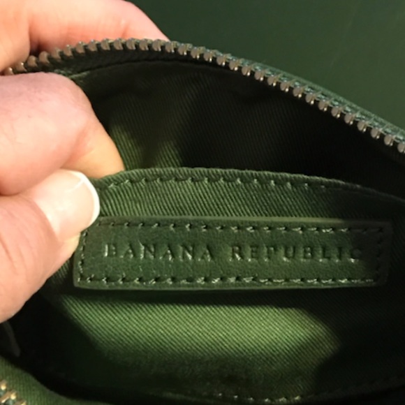 Banana Republic | Accessories | Wallet | Poshmark